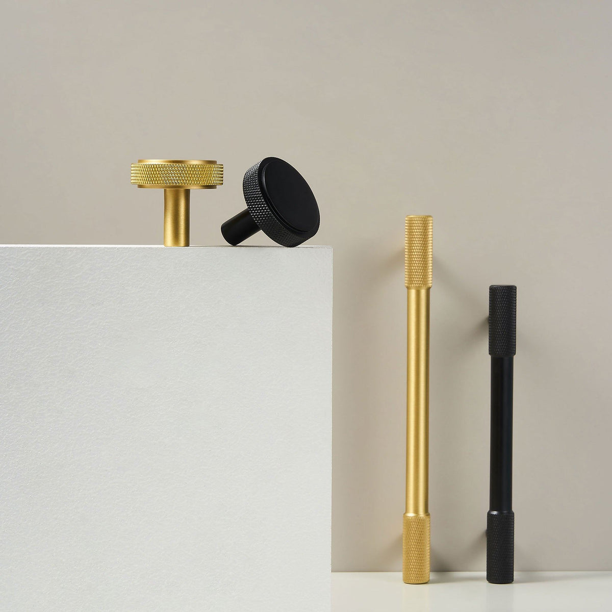 Knopf 3018 | Gerändelt | Messing – Decor Room